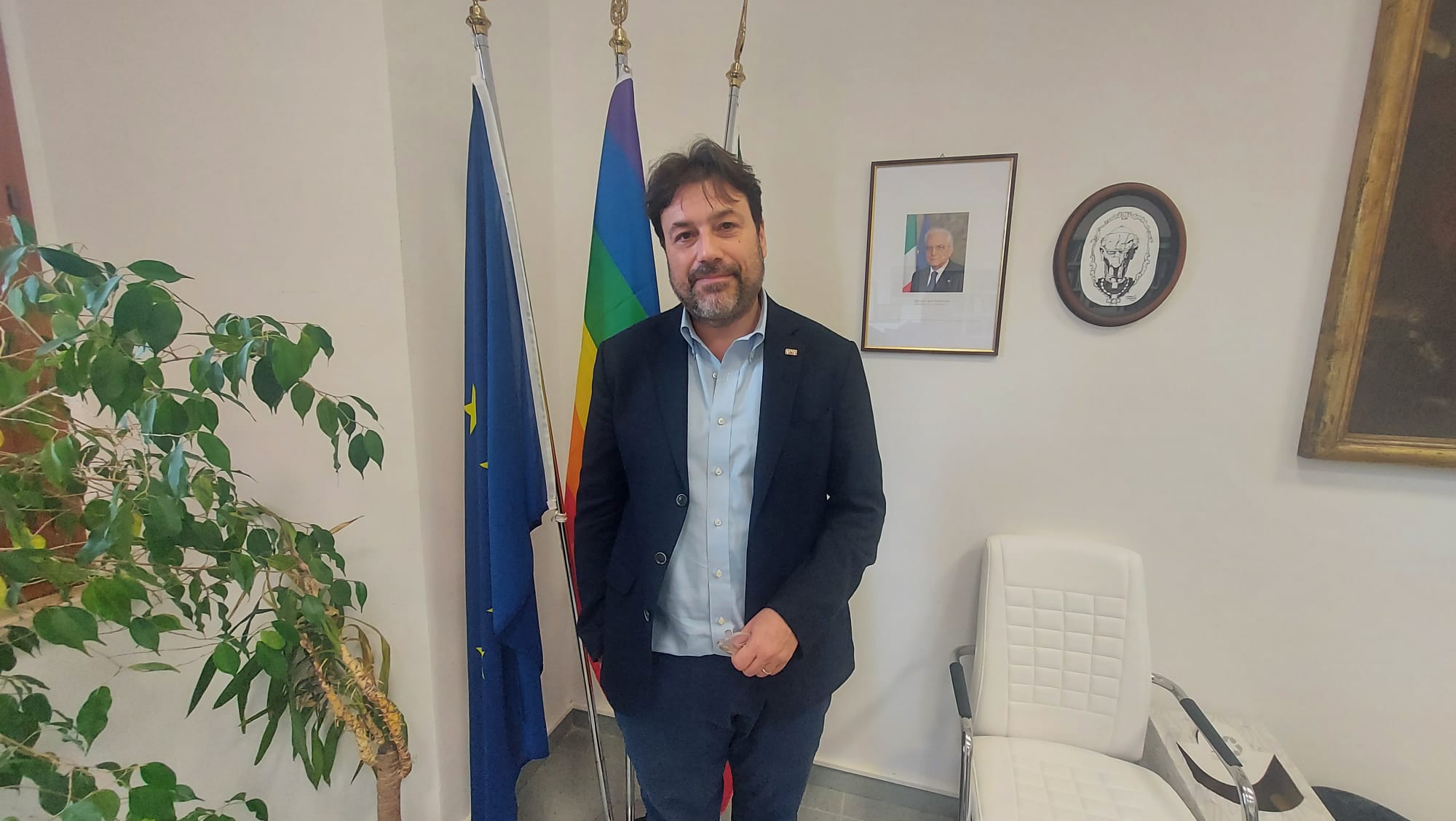 Montanari: "No alla bandiera a mezz'asta è un atto patriottico ...