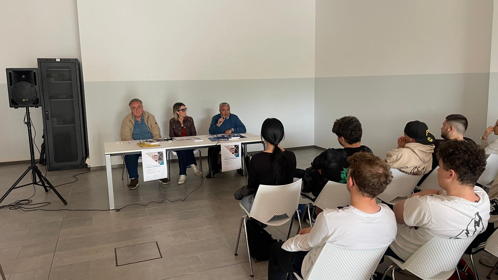 Siena, all'istituto Marconi Daniele Magrini racconta il suo libro "L ...