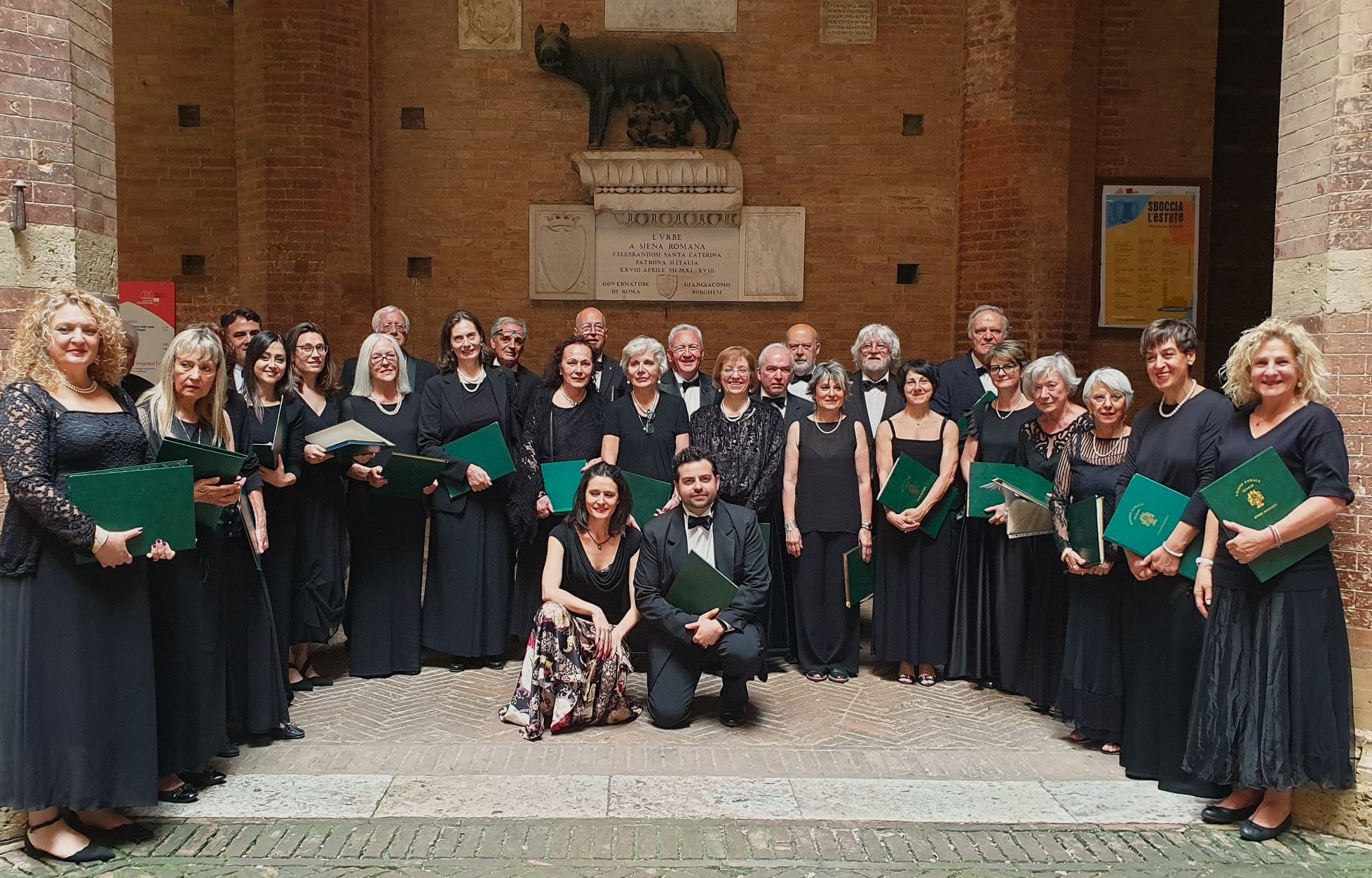 L’Unione Corale Senese ‘Ettore Bastianini’ canta ai Rinnovati per S ...