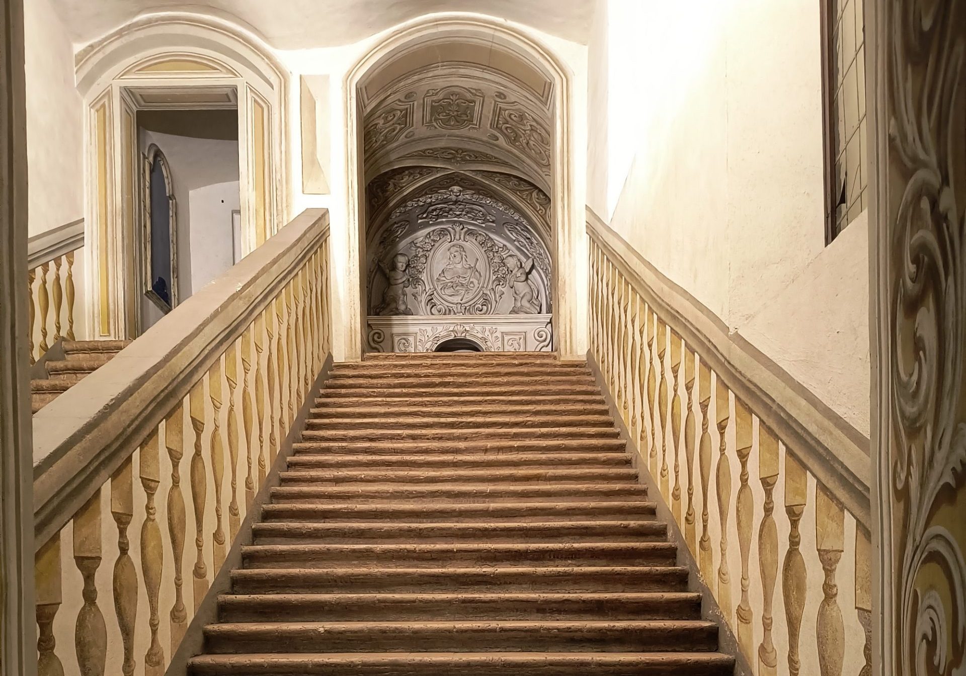 Siena, apertura straordinaria della Scala Santa al Palazzo San Galgano ...